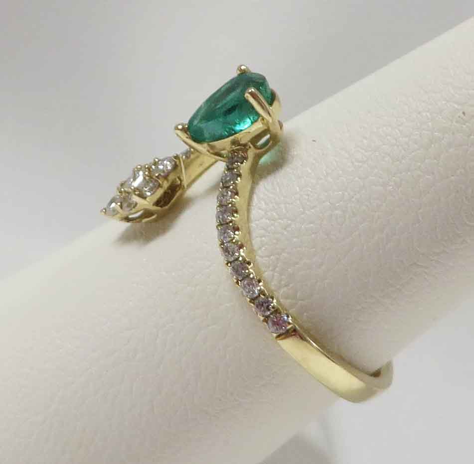 The Teardrop Crown - Sarah's Vintage & Estate Jewelry Inc.