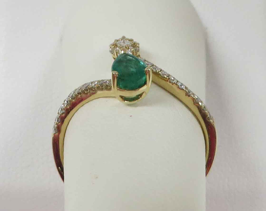 The Teardrop Crown - Sarah's Vintage & Estate Jewelry Inc.